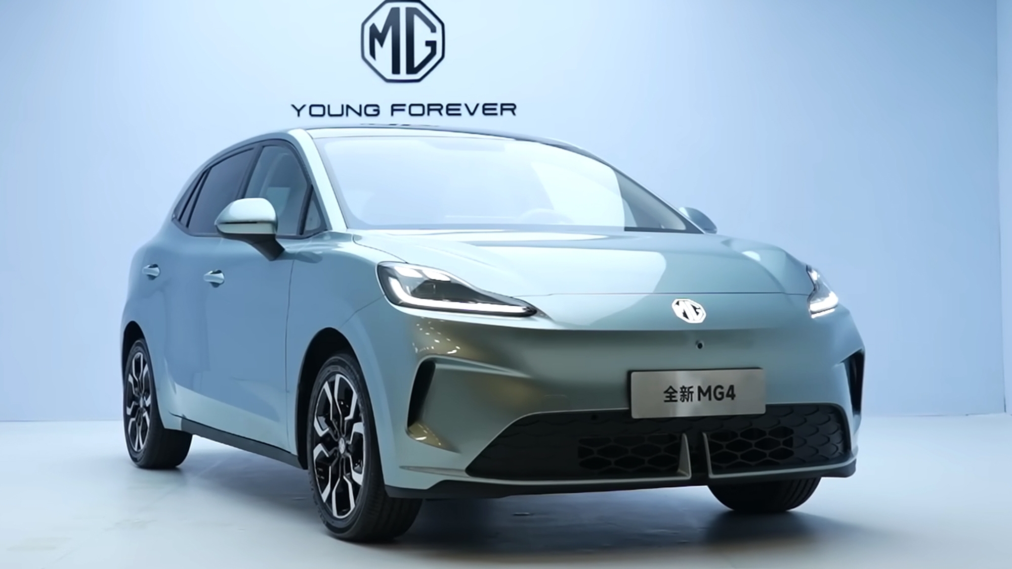 Presentado oficialmente el nuevo MG4 que cuesta 8.000 €, pero lo mejor está por llegar