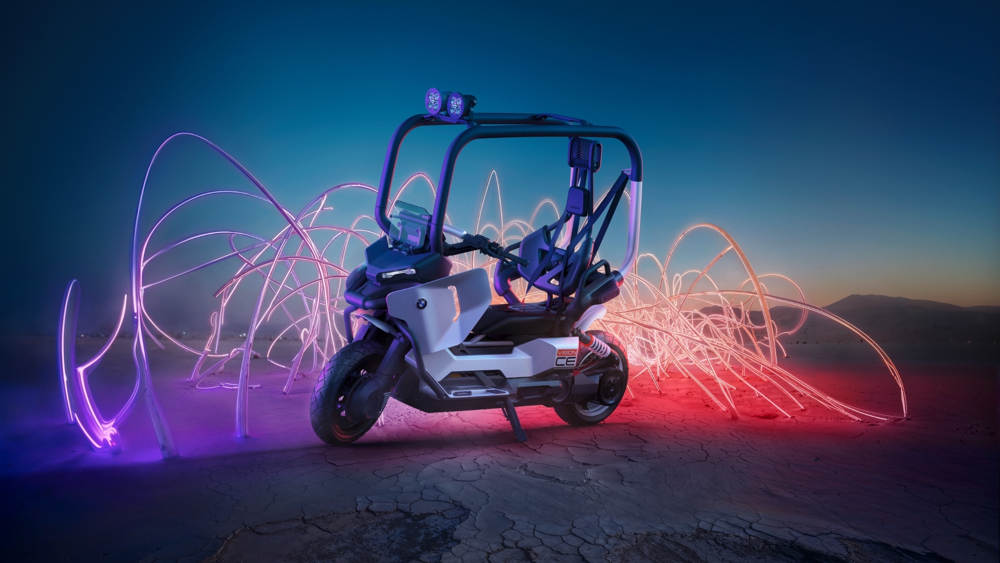 BMW Vision CE: la moto eléctrica que puedes conducir sin casco ni ropa ...