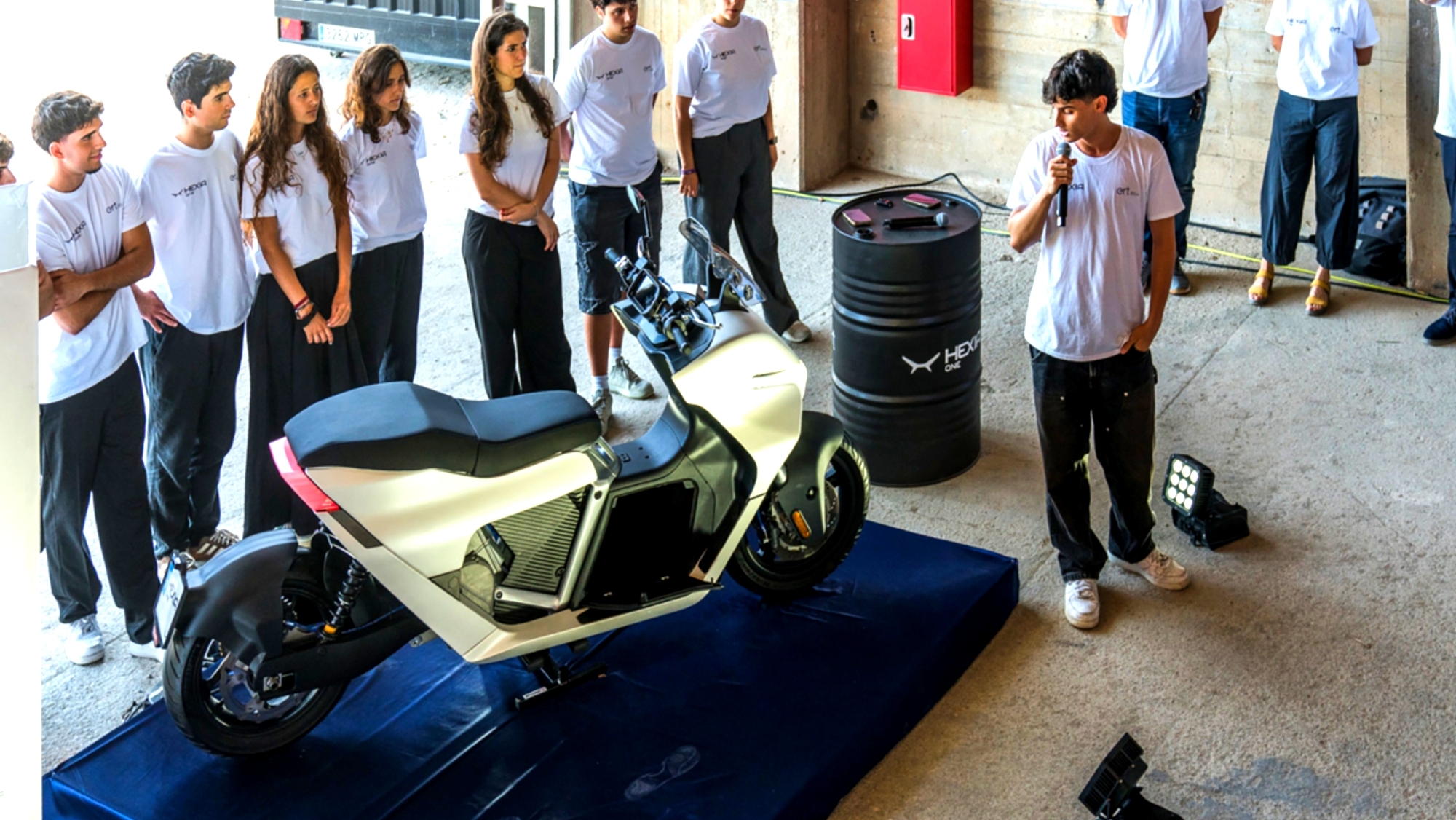 El potente motor de la Stark Future Varg recala en un superscooter ...