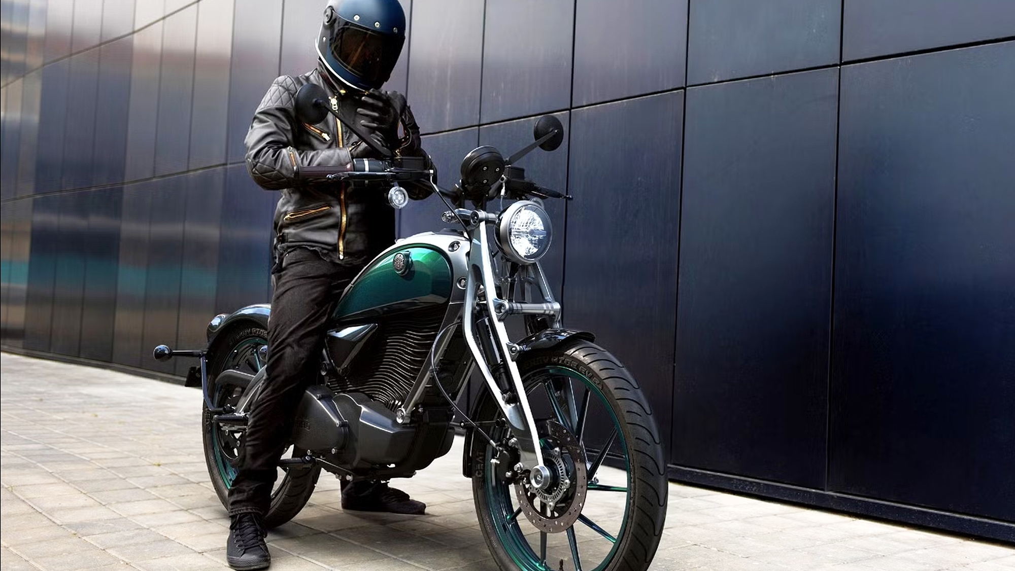El CEO de Royal Enfield, B. Govindarajan, confirma la fecha de ...
