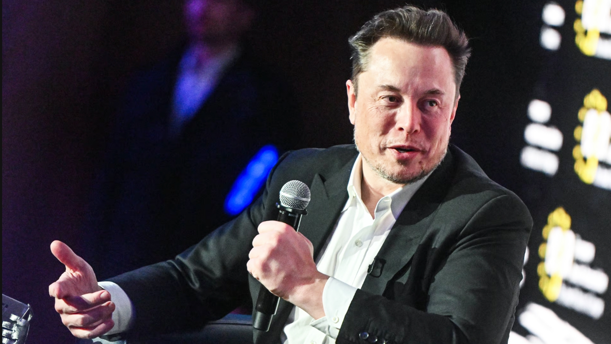 El CEO de Tesla no aprende: dice ‘sin pruebas’ que su conducción ...
