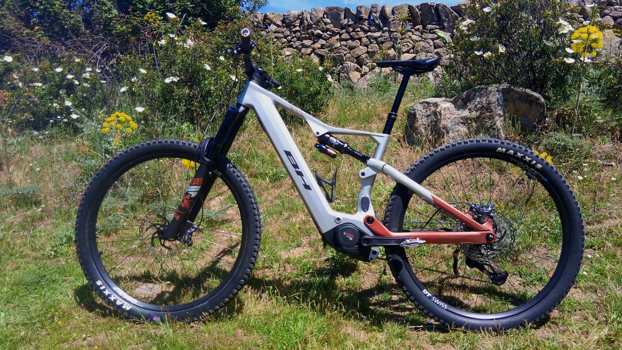 Probamos una de las bicicletas eléctricas de montaña más interesantes ...