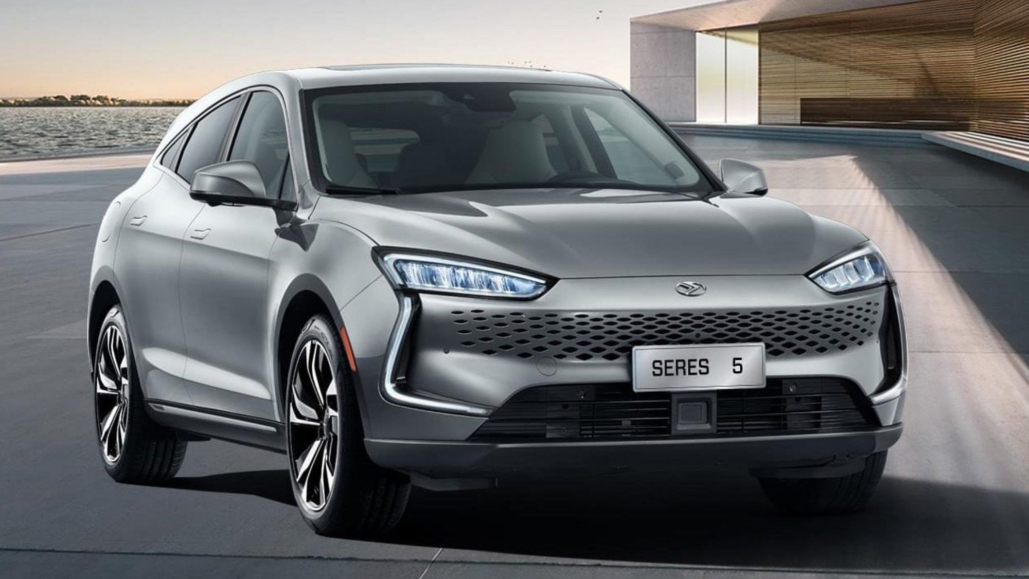 Seres 5 llega a Europa: el SUV chino con baterías semisólidas y alta ...