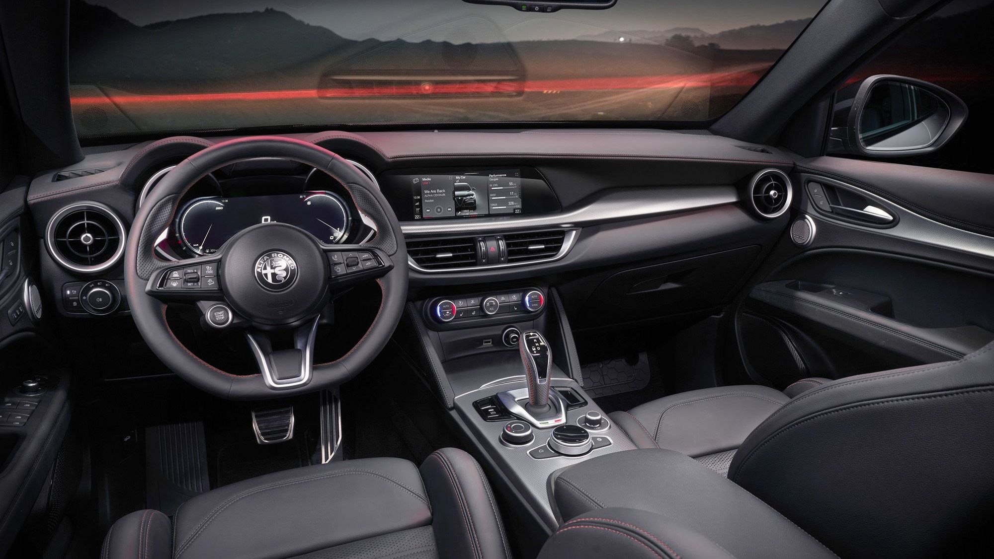 Alfa Romeo desafía la tendencia digital: interiores clásicos para el 2025