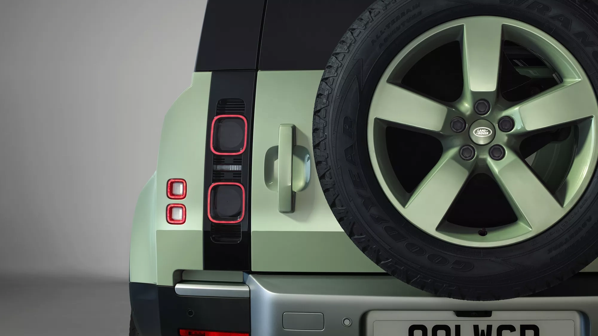 Land Rover confirma el lanzamiento de un Defender Sport eléctrico en 2027