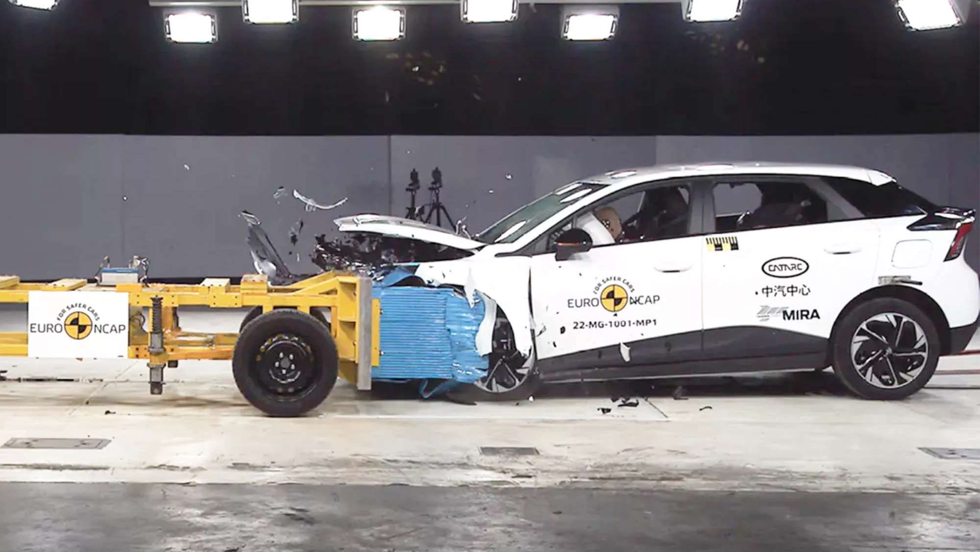 Revolución eléctrica: MG4 llega a Europa con precio imbatible y 5 estrellas en seguridad