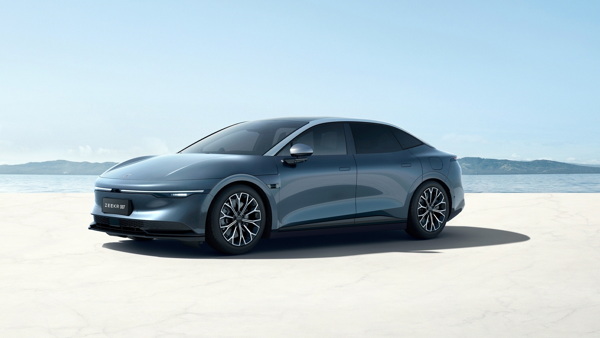 Zeekr 007 desafía al Tesla Model 3 con más autonomía y un precio ...