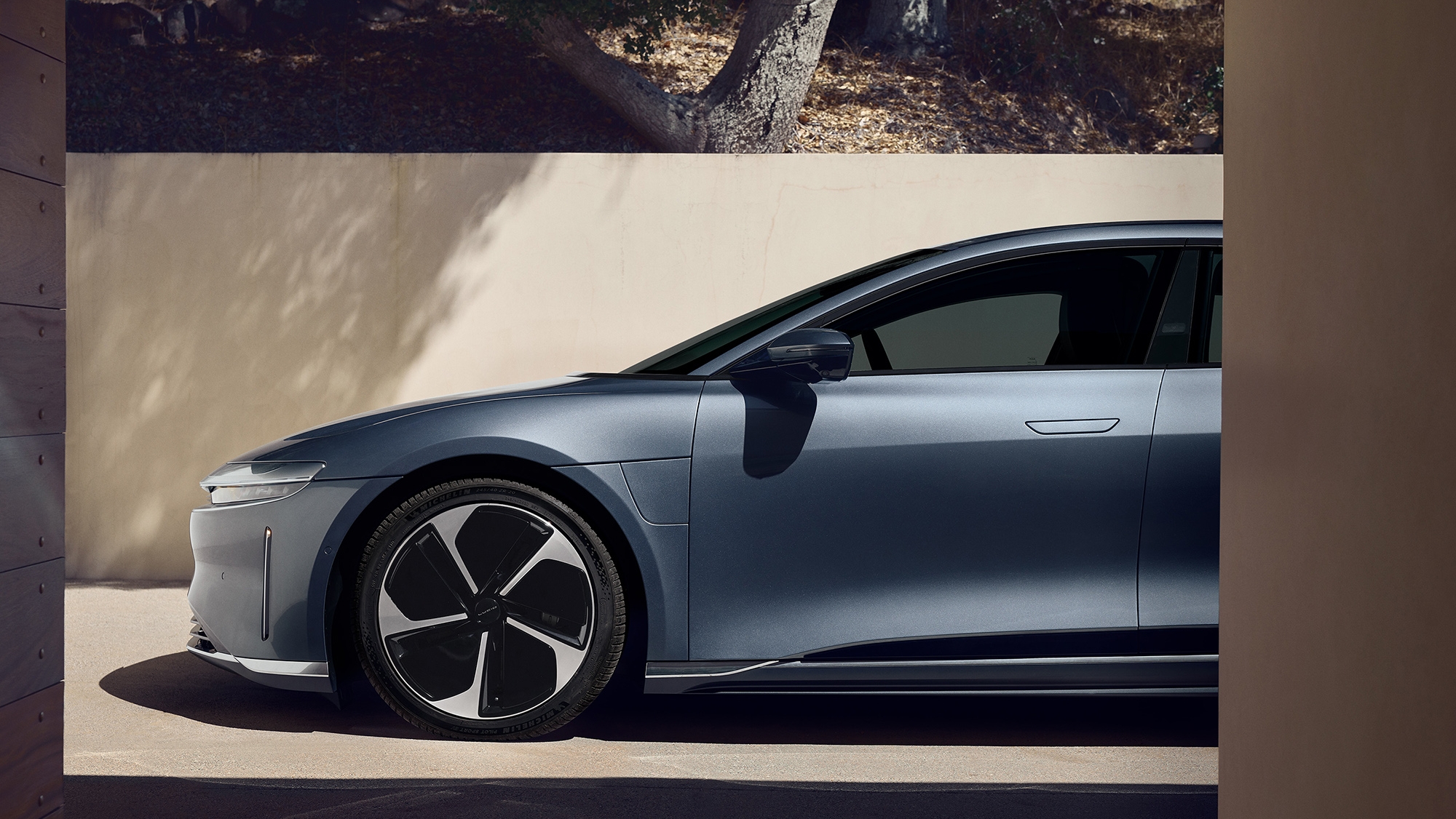 Lucid lanzará dos nuevos eléctricos en 2025 para competir con el Tesla ...