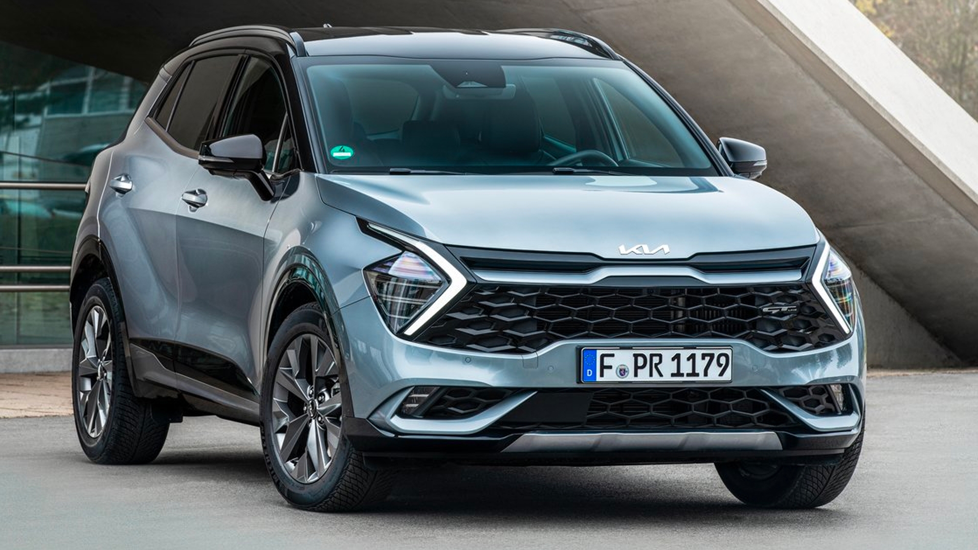 Kia Sportage HEV 2024 híbrido: Precio, medidas, interior y maletero