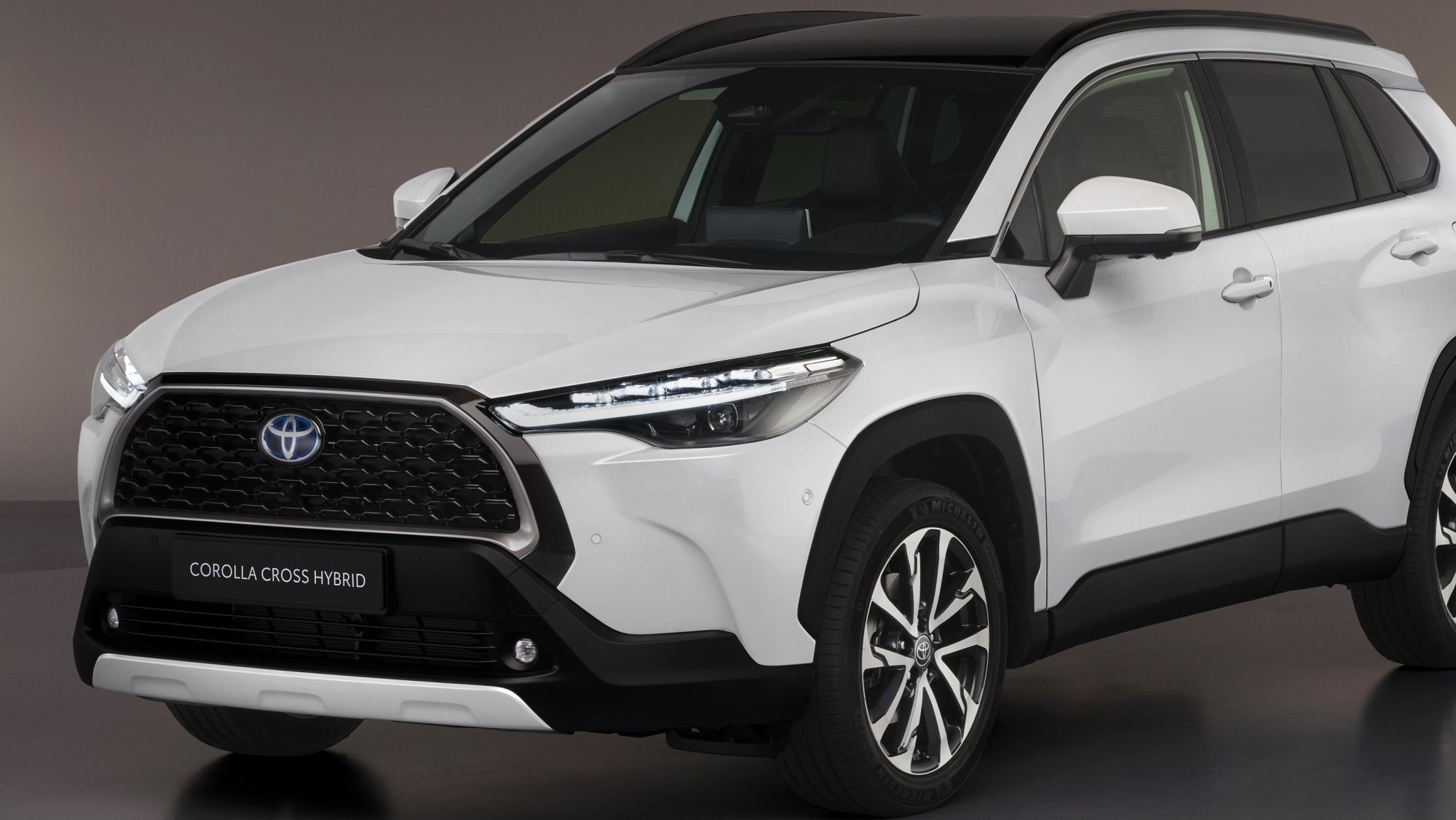 Precio del Toyota Corolla Cross baja 2.500 euros para competir con sus ...