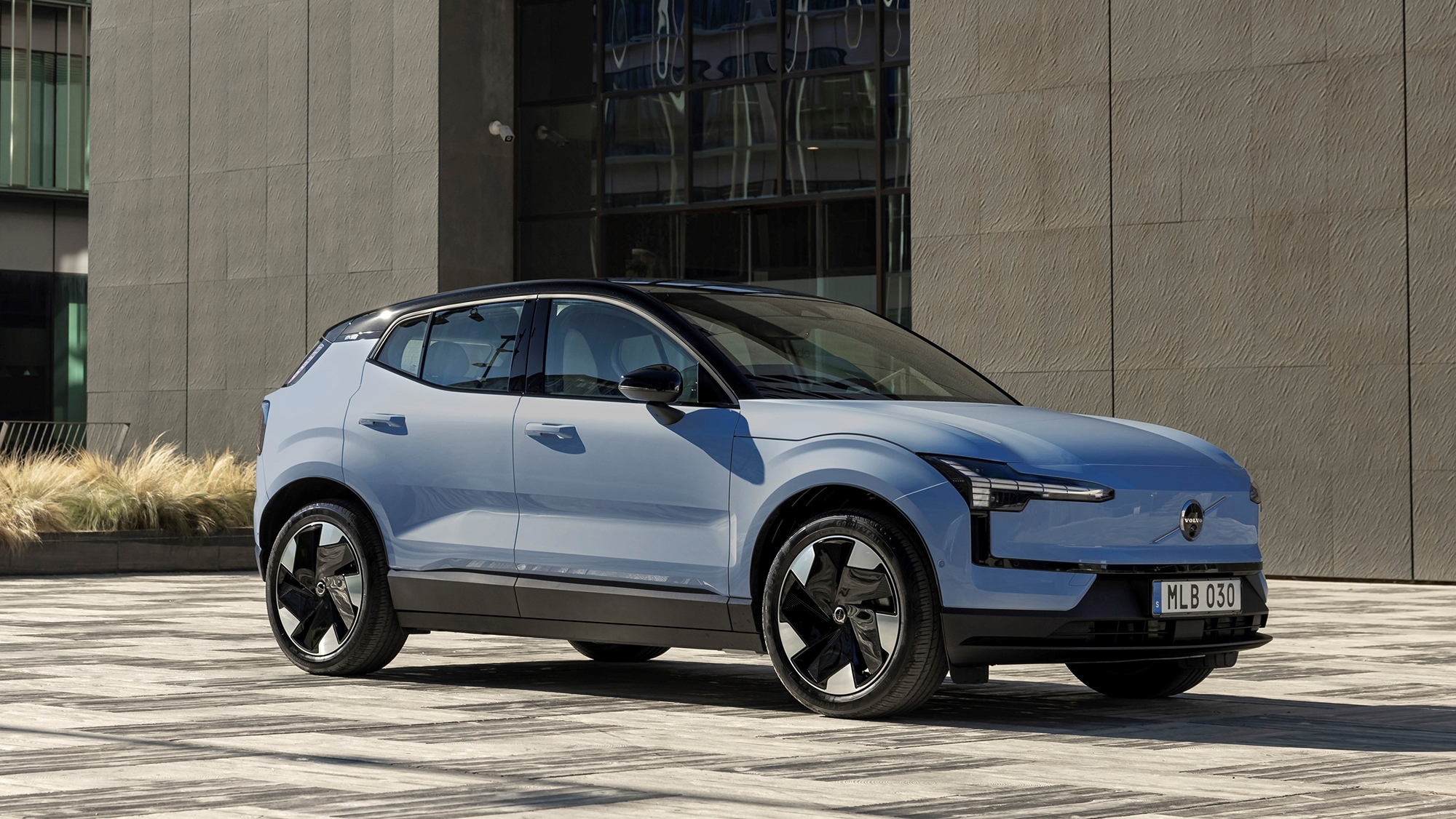Volvo rompe récords con ventas de eléctricos y espera aún más en 2024 ...
