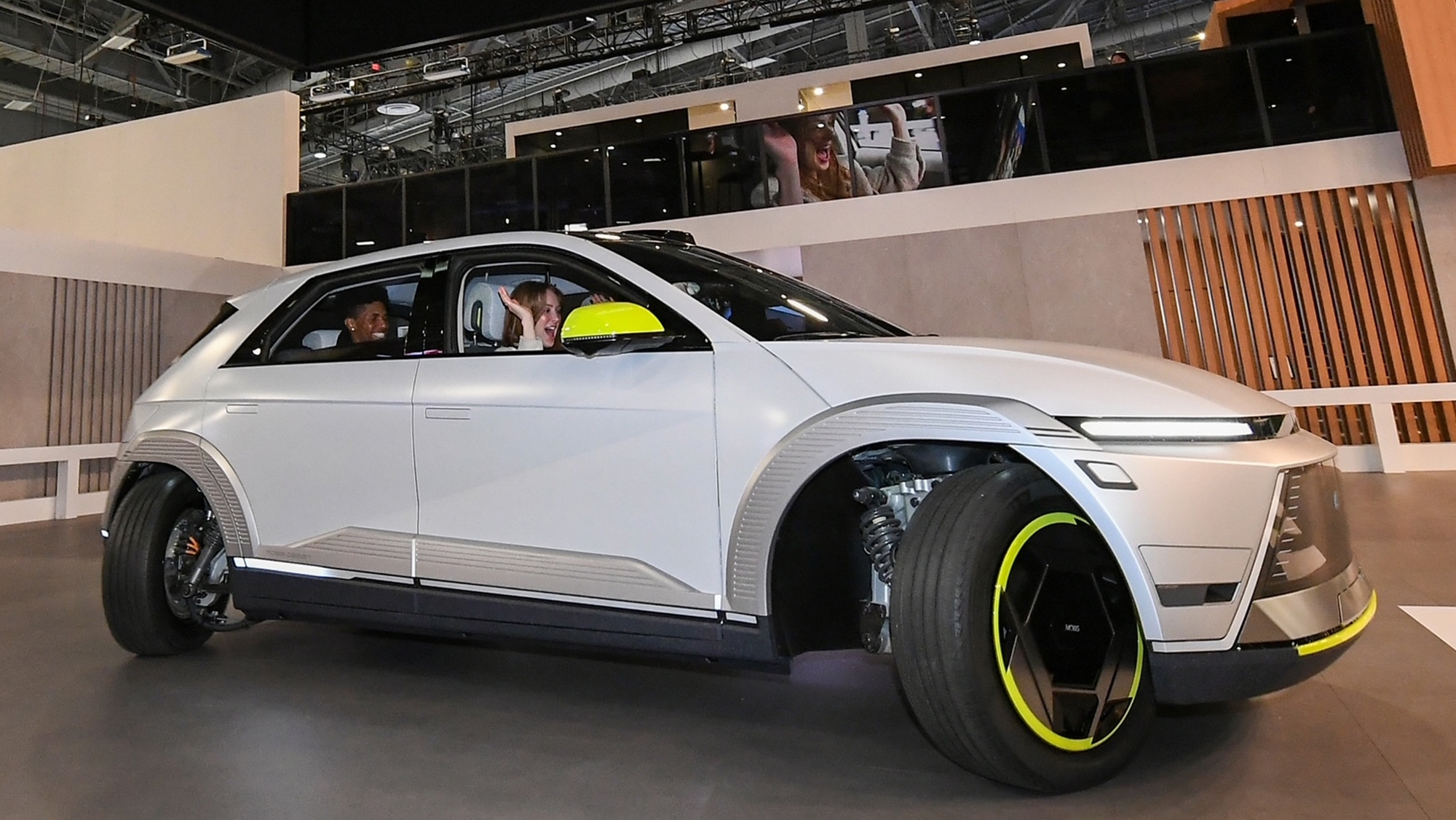 Hyundai Mobis actualiza su sistema e-Corner en el nuevo Mobion Concept ...