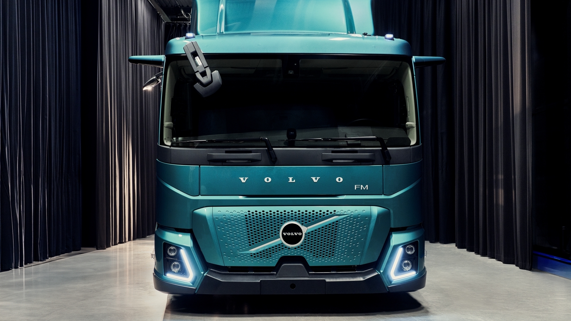 Volvo FM Low Entry: el primer camión eléctrico urbano con visibilidad ...