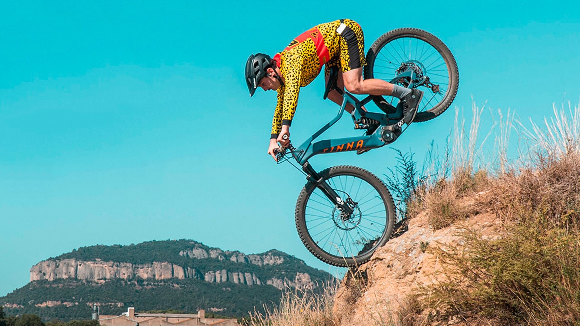 La Finna Wind Peak: bicicleta de enduro con componentes exclusivos y ...