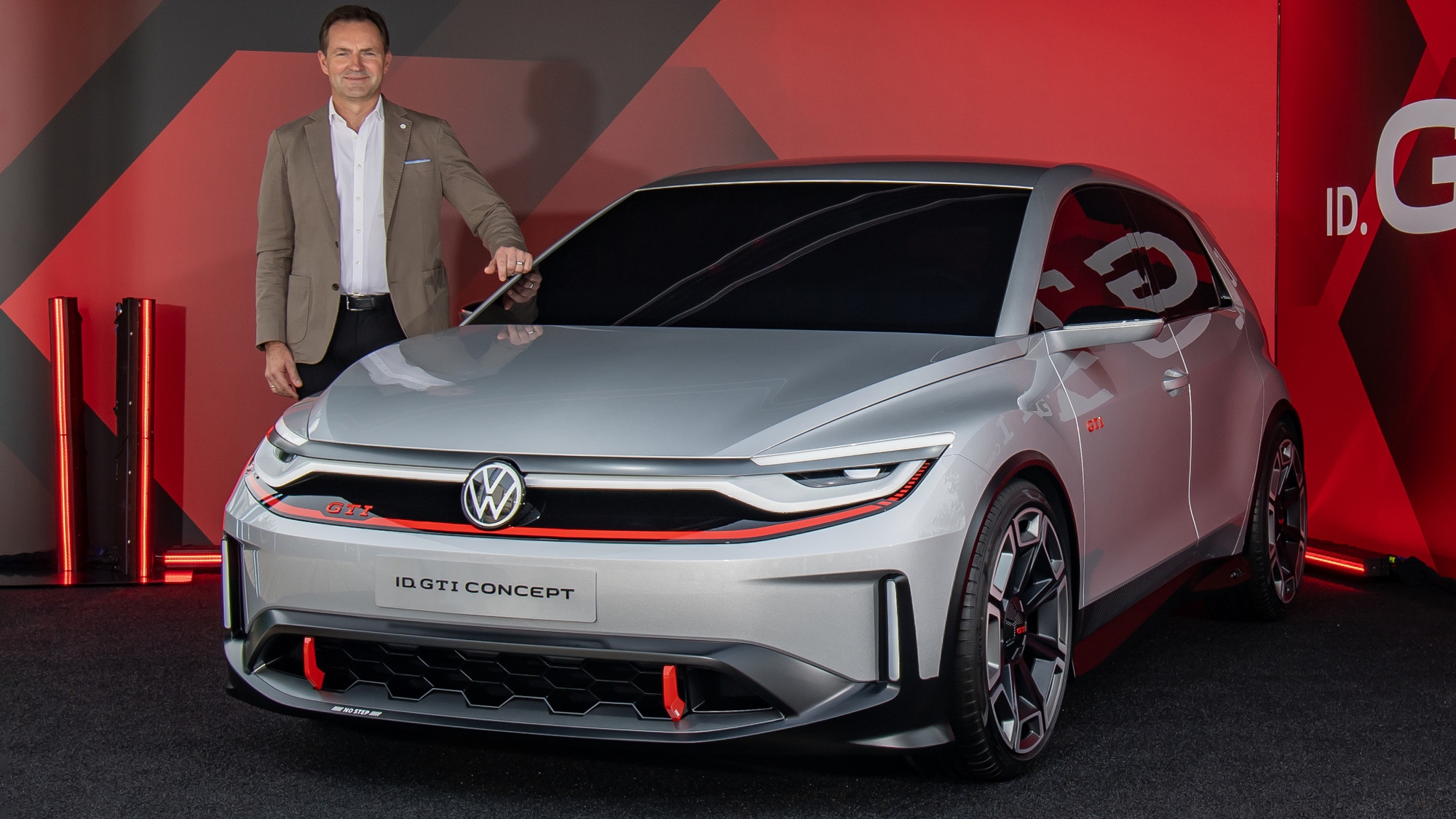 Thomas Schäfer, CEO de Volkswagen, revela planes para coches eléctricos ...