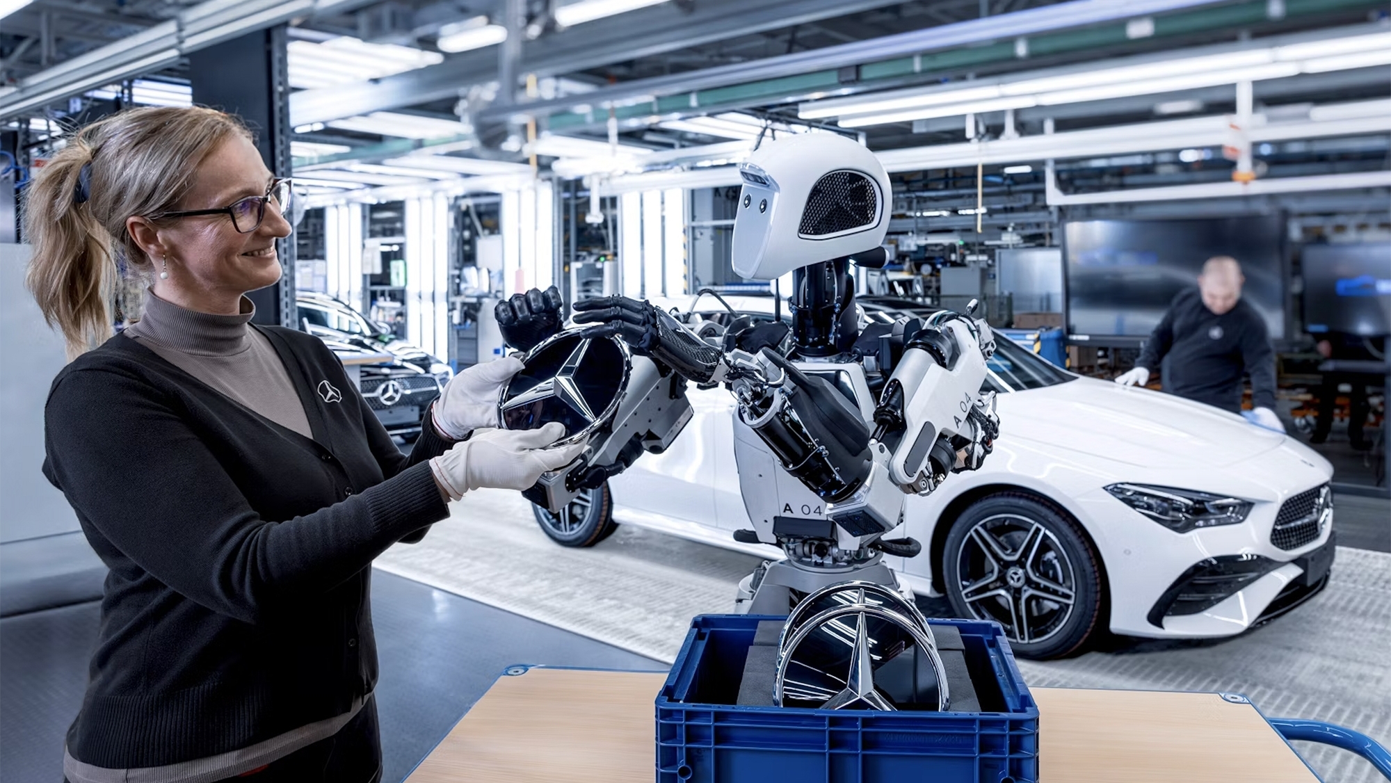 Mercedes-Benz incorporará robots humanoides de Apptronik a sus fábricas ...
