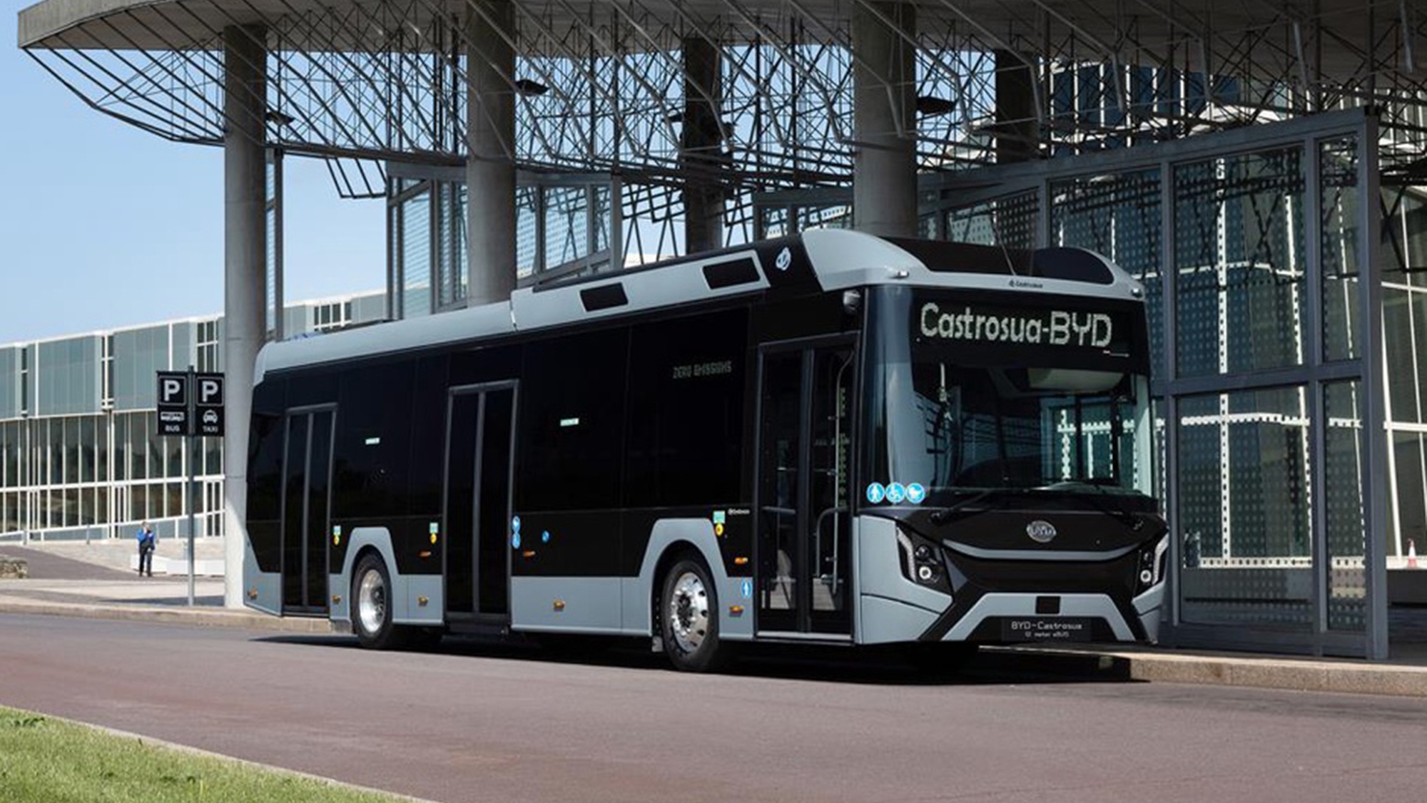 Estos punteros autobuses eléctricos de BYD tienen un toque español, y ...