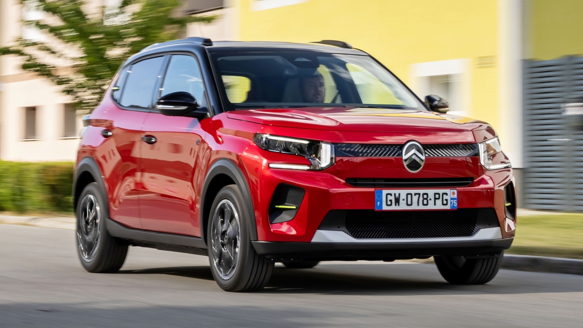 Probamos el Citroën ë-C3: un SUV eléctrico pequeño por fuera, amplio ...