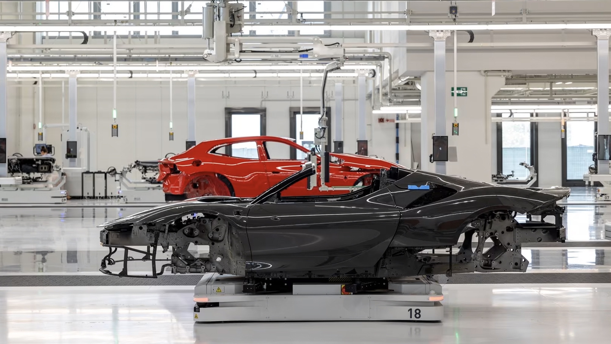 El primer paso de Ferrari antes de lanzar su coche eléctrico: inaugurar ...