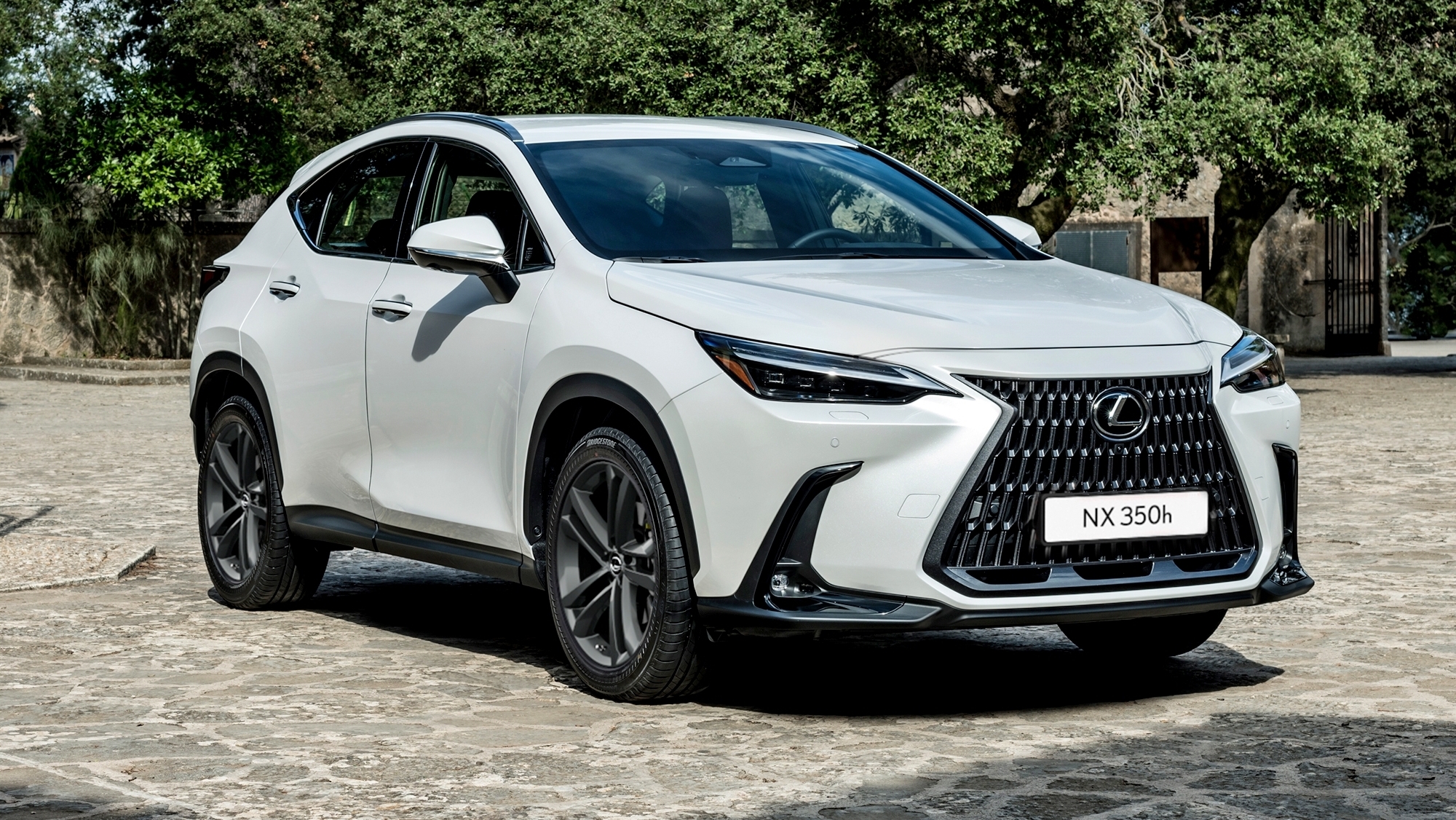 Este SUV híbrido tiene un motor irrompible y es más original que un BMW X3 o un Mercedes GLC