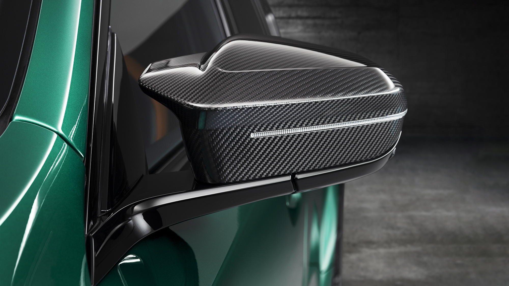 BMW revolucionará retrovisores con pantallas personalizables y solares