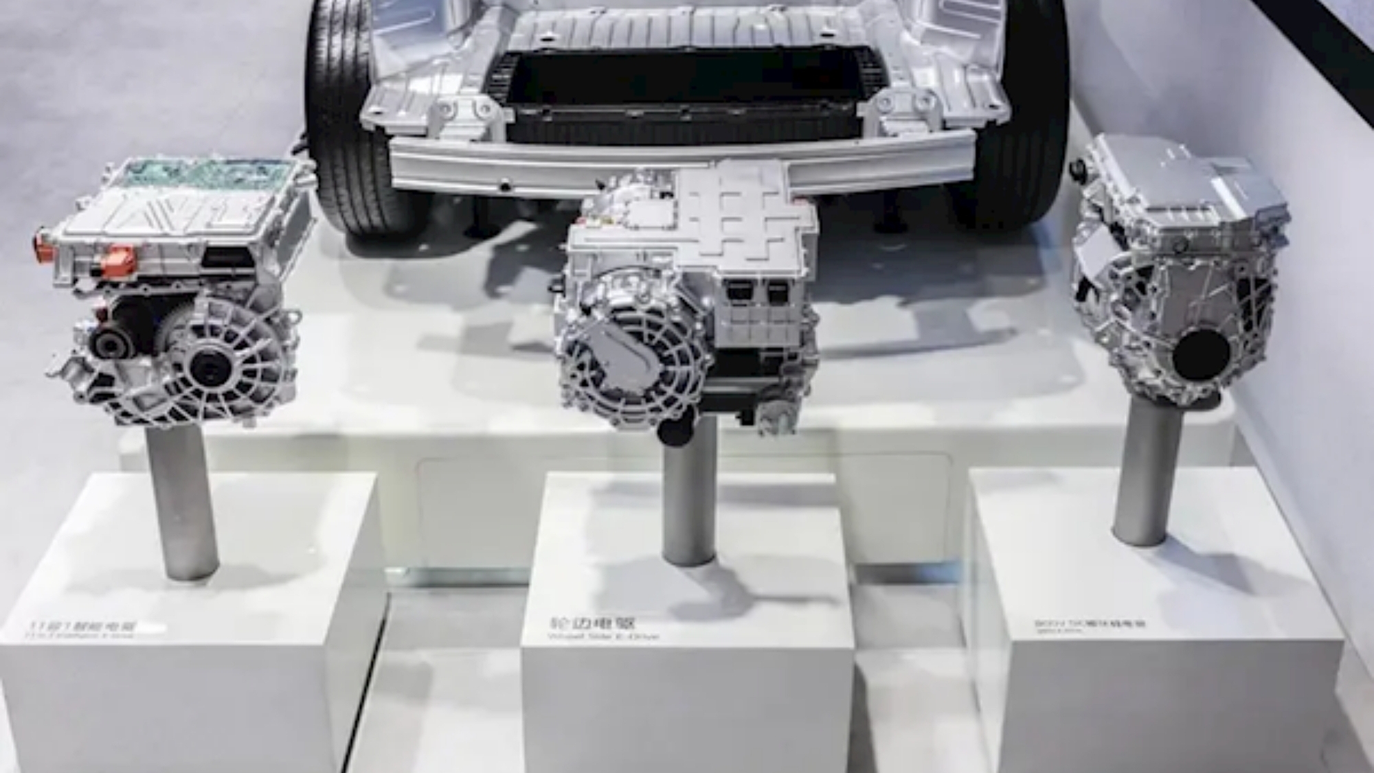 Geely lanza avanzado sistema PHEV con autonomía de 2,000 km