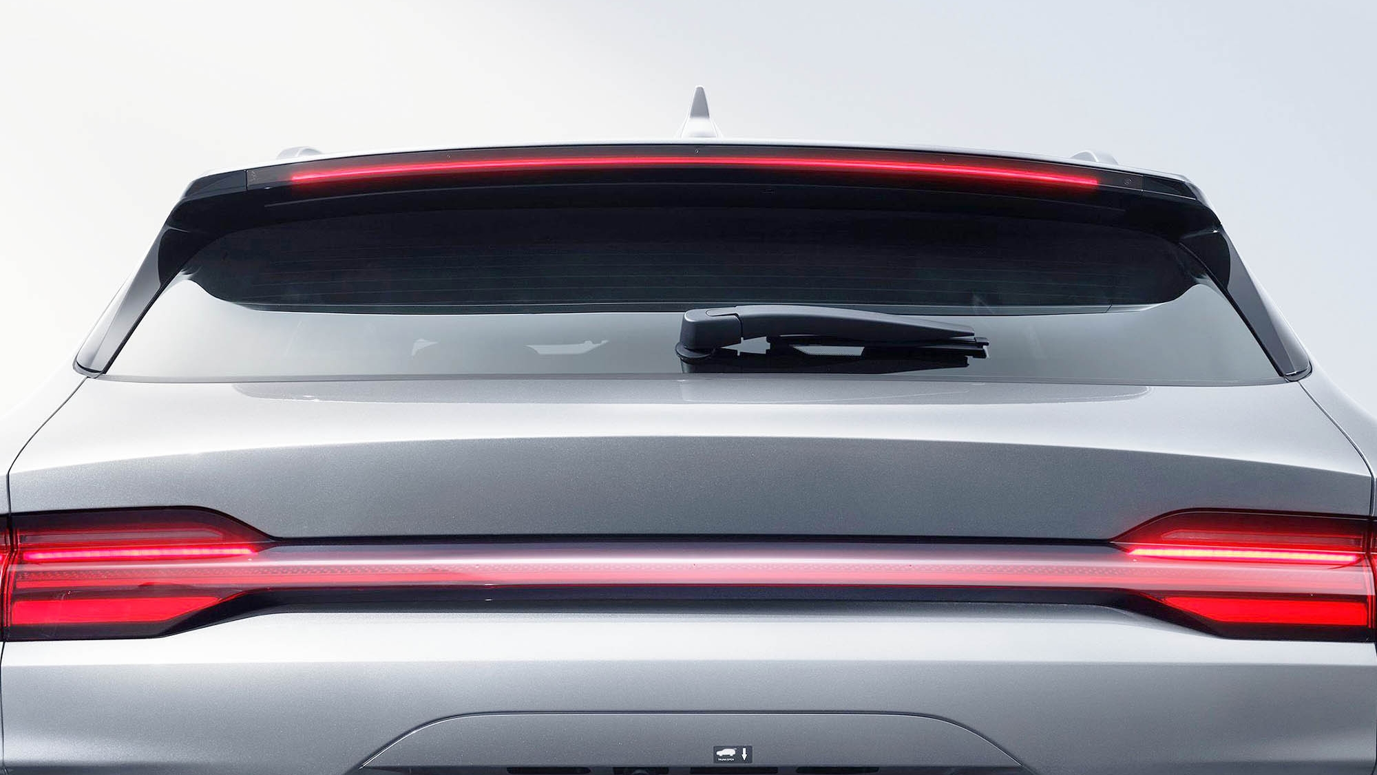 MG HS vs. BYD Seal U: duelo de SUV híbridos con precios irresistibles