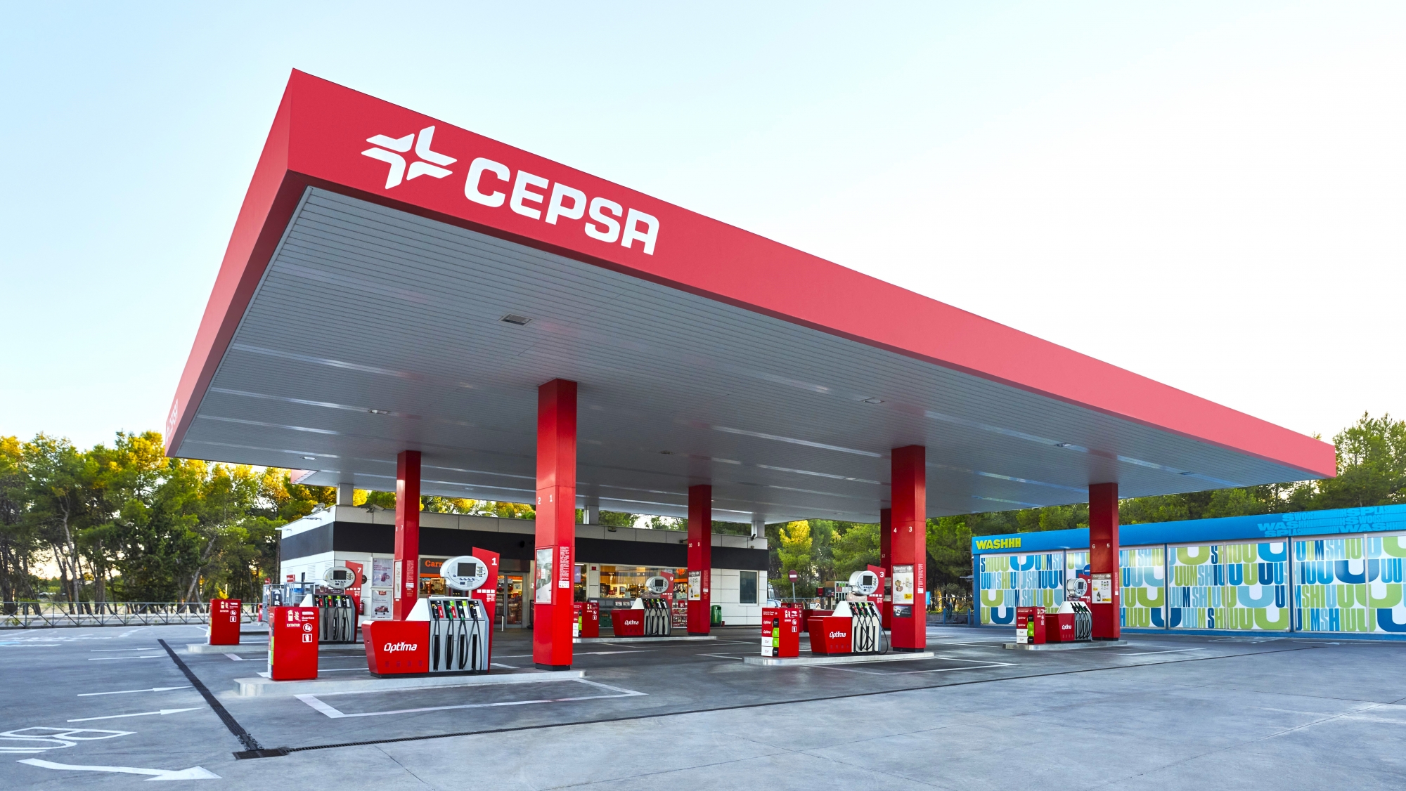 Cepsa se transforma en Moeve, apostando por energías sostenibles.