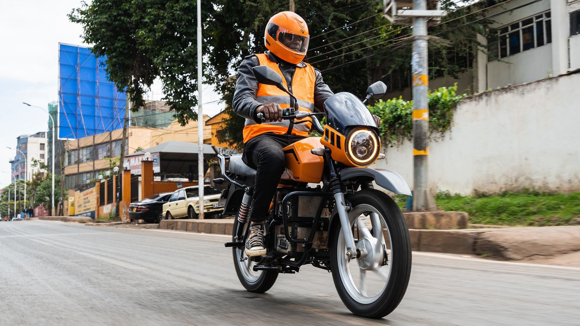 This electric motorcycle developed in Africa travels 6,000 km powered ...