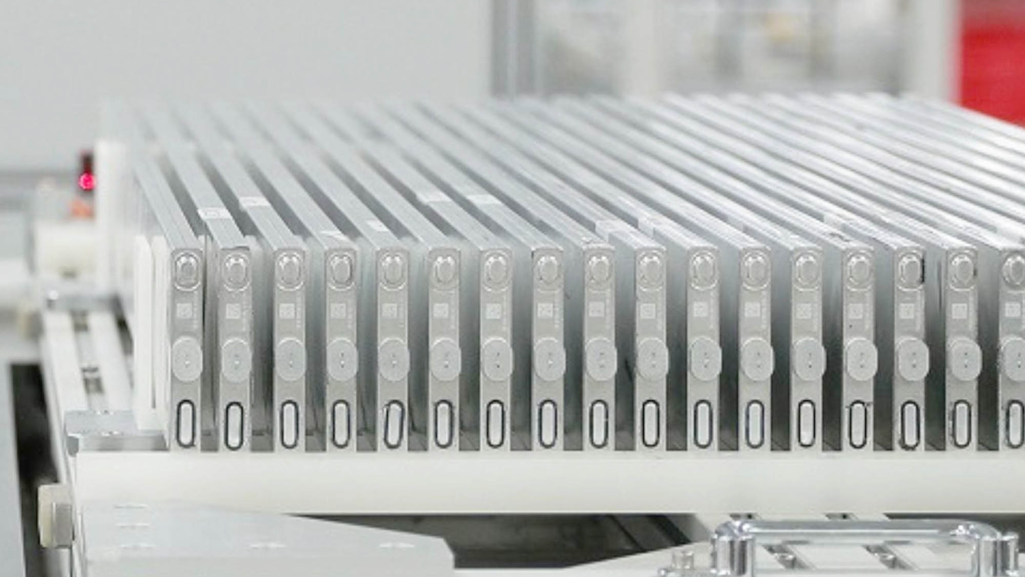 BYD lanza nueva generación de Blade Battery: Más autonomía y seguridad