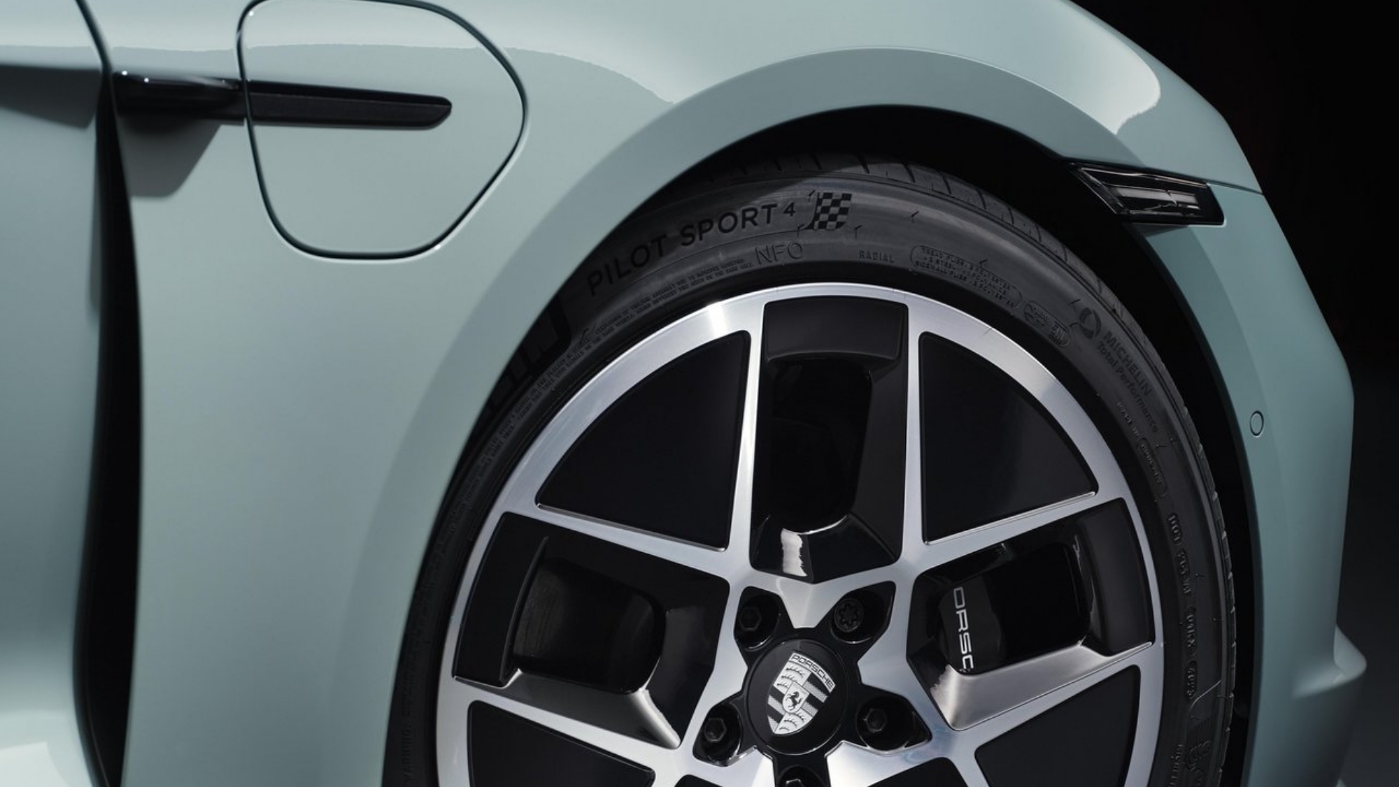 Las ventas del Porsche Taycan caen, el Cayenne lidera el mercado.