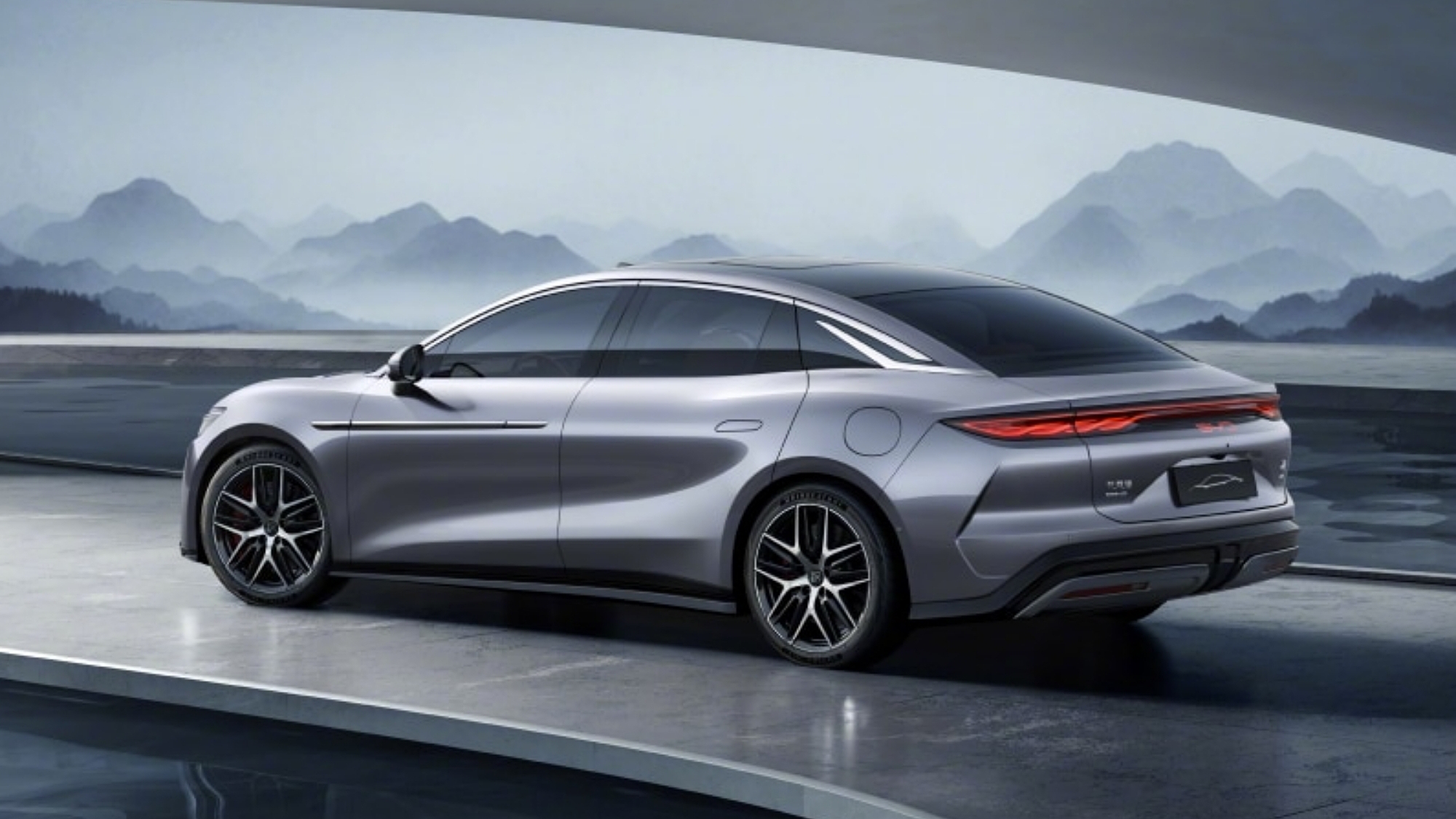 BYD lanza Han y Tang L, versiones eléctricas potentes con 1.085 CV