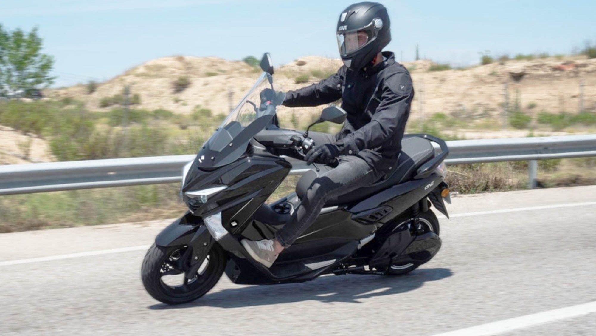 Velca: liderazgo en motos eléctricas en España y expansión para 2025