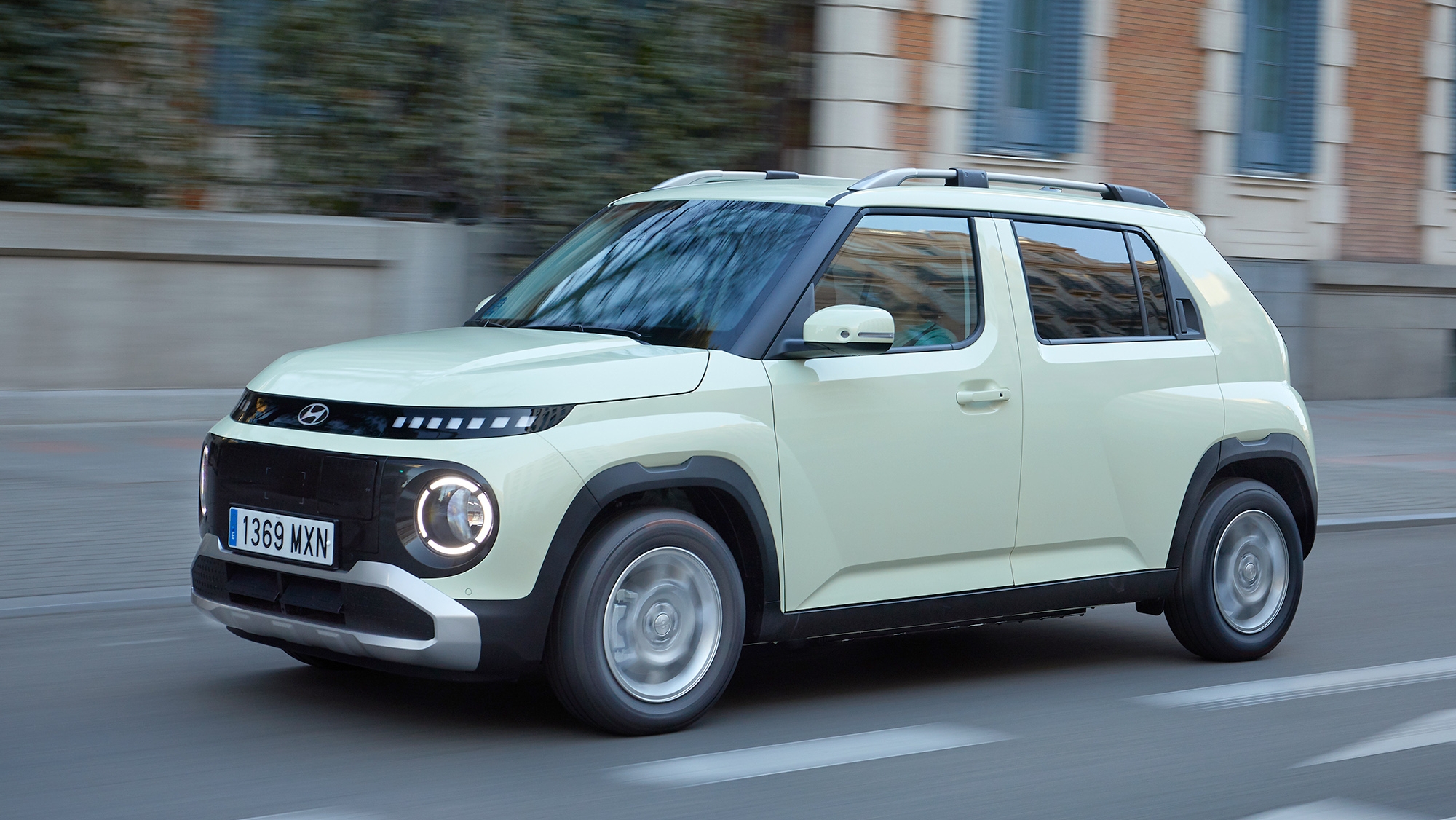 Hyundai Inster EV (versión 2025): Precio, medidas, motor, interior y ...