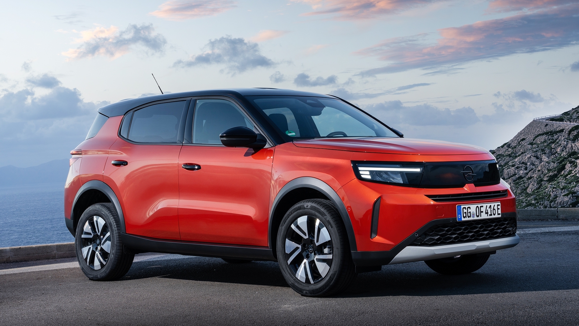 Opel Frontera EV (versión 2025): Precio, medidas, motor, interior y ...